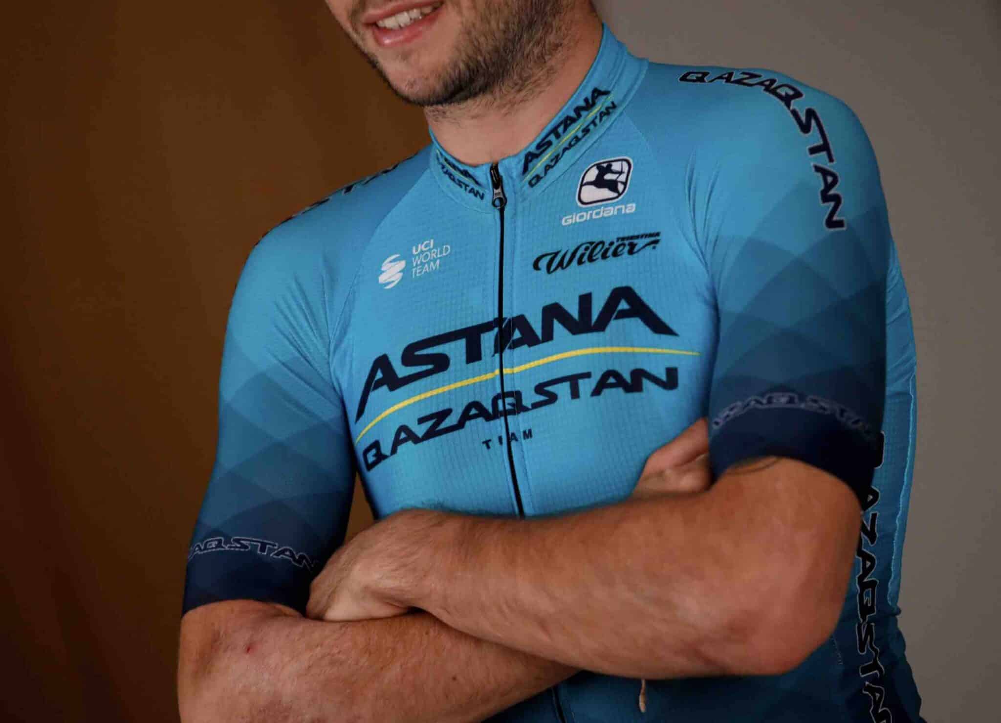 Astana Qazaqstan présente son (nouveau) maillot 2023