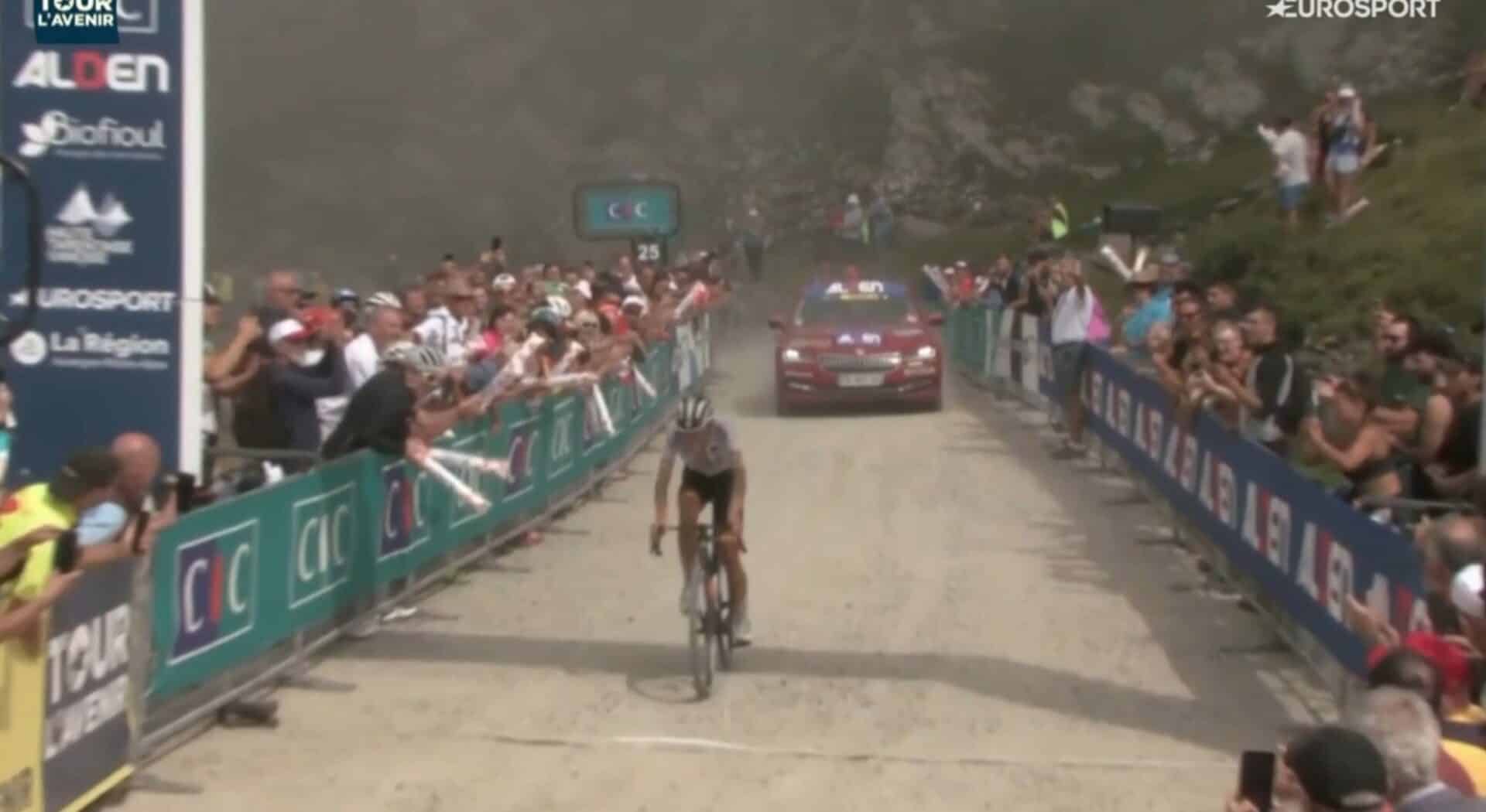 Pablo Torres double la mise au sommet du Colle delle Finestre. Joseph Blackmore remporte le Tour ...