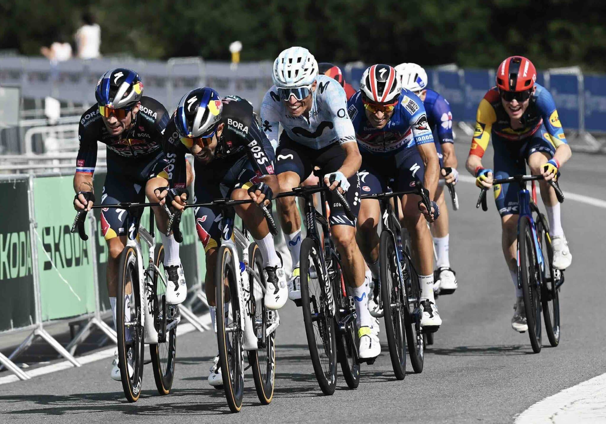 58 équipes de cyclisme sur route ont officiellement soumis leurs ...
