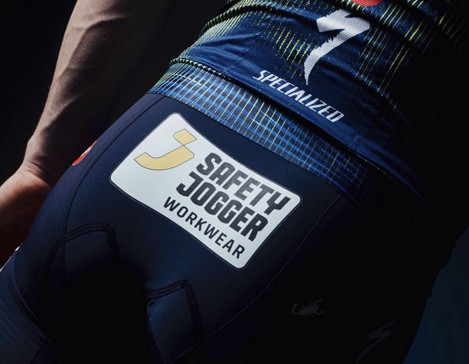 Maillot Soudal Quick-Step 2026 : Analyse du design "Shine for Safety ...