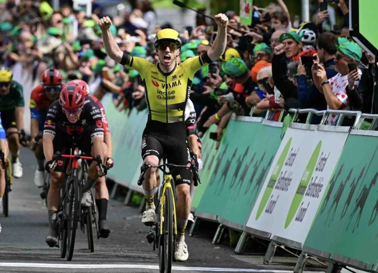 Matthew Brennan prolonge jusqu'en 2029 : Visma-Lease a bike verrouille sa pépite anglaise