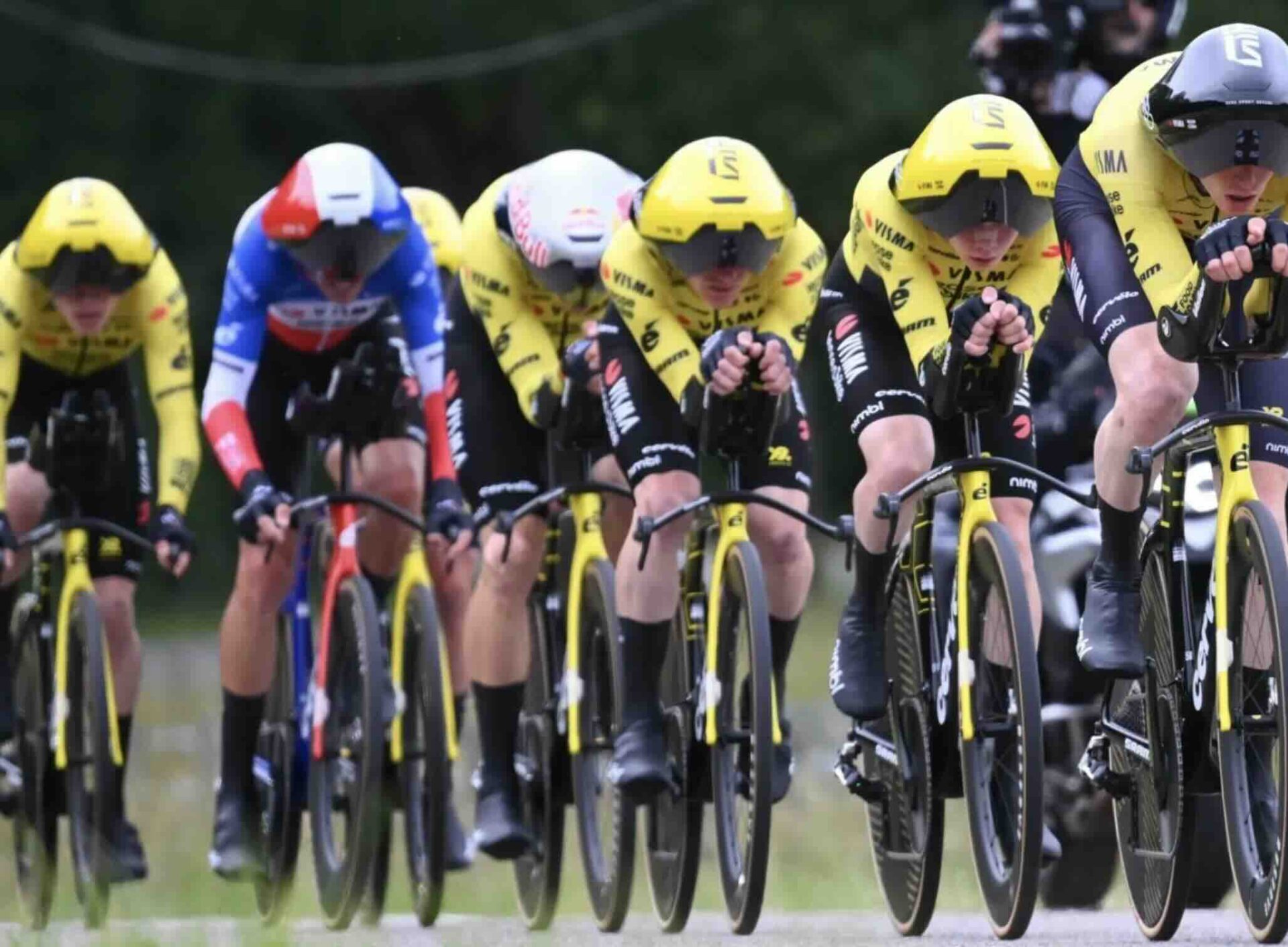 Tour Auvergne Rhône-Alpes 2026 – Visma remporte le chrono, Baudin sauve ...